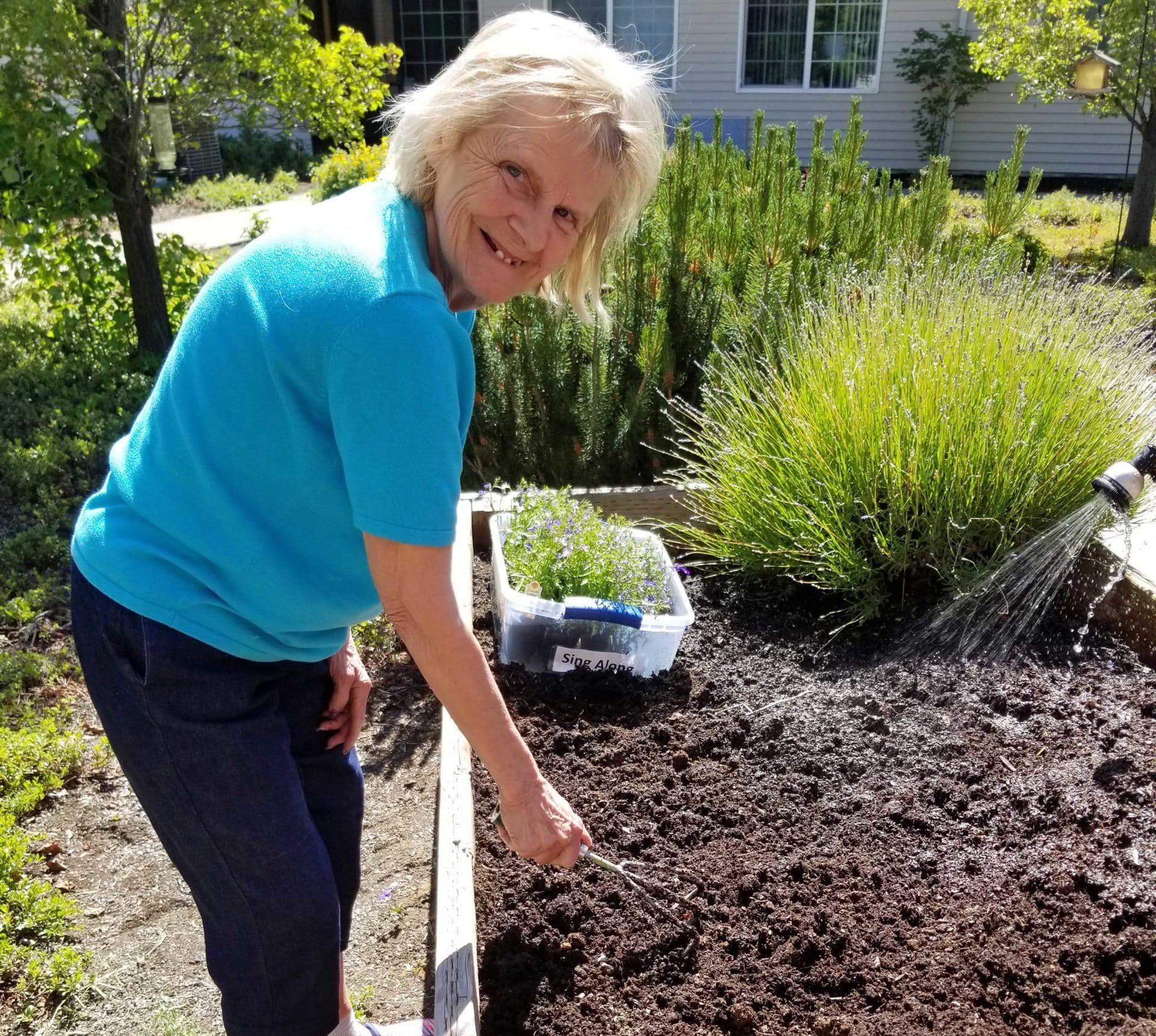 Ways to Help Seniors with Alzheimer’s Connect with Nature - Frontier ...