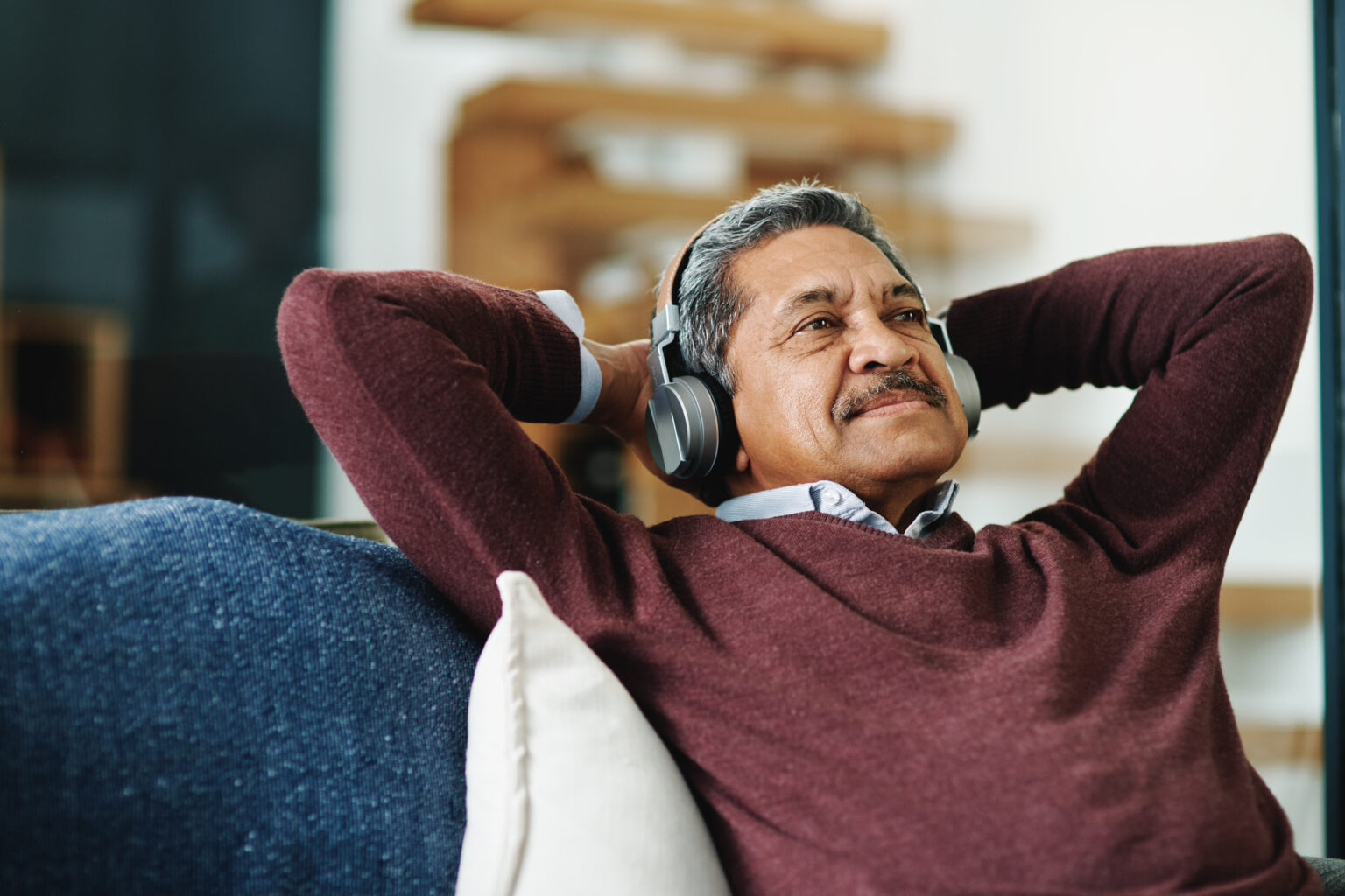 Effective Ways to Help Calm a Senior with Dementia - Frontier Senior Living