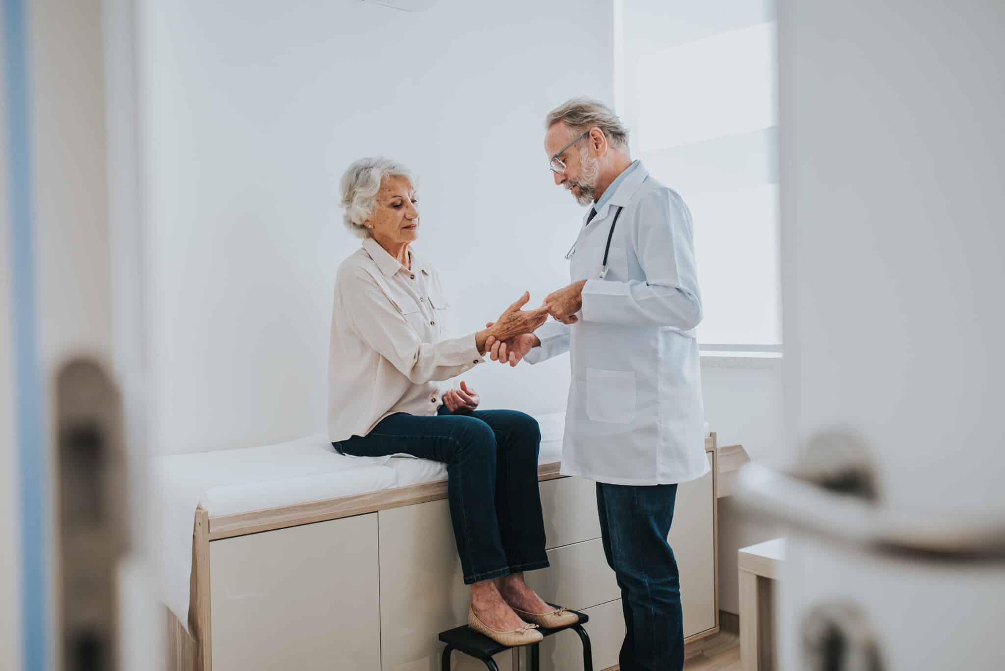 5 Tips for Coping with Aging Parents - Frontier Senior Living